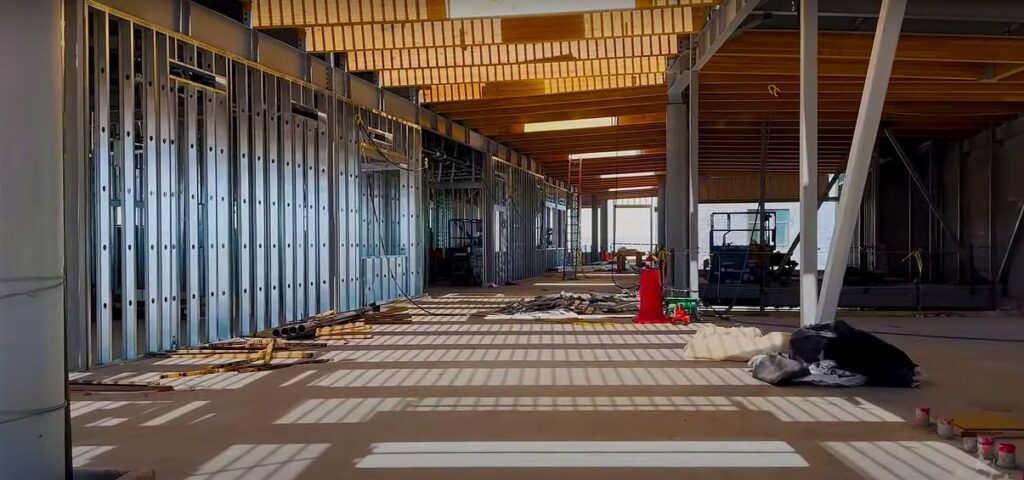 SAGEVIEW HIGH SCHOOL OPENS ITS DOORS TO OVER 2,000 STUDENTS | CWallA